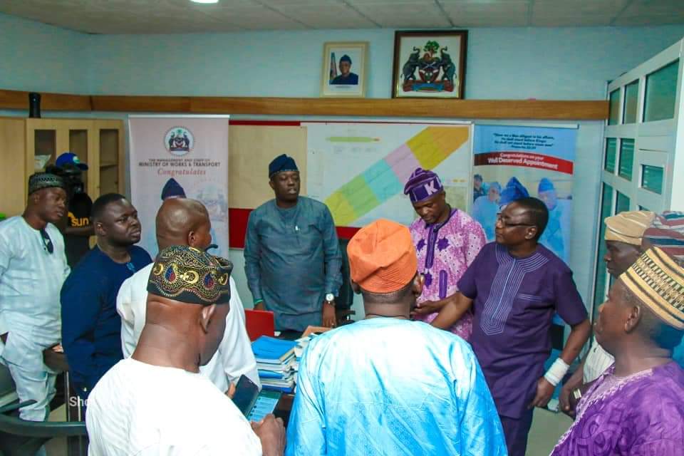 Osun commissioner for Works and transport, Omowaiye Oluremi plays host ...